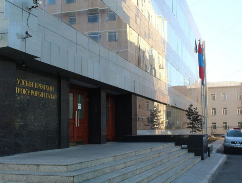 Улсын хилээр бараа хууль бусаар нэвтрүүлсэн хэргийг шүүхэд шилжүүлжээ